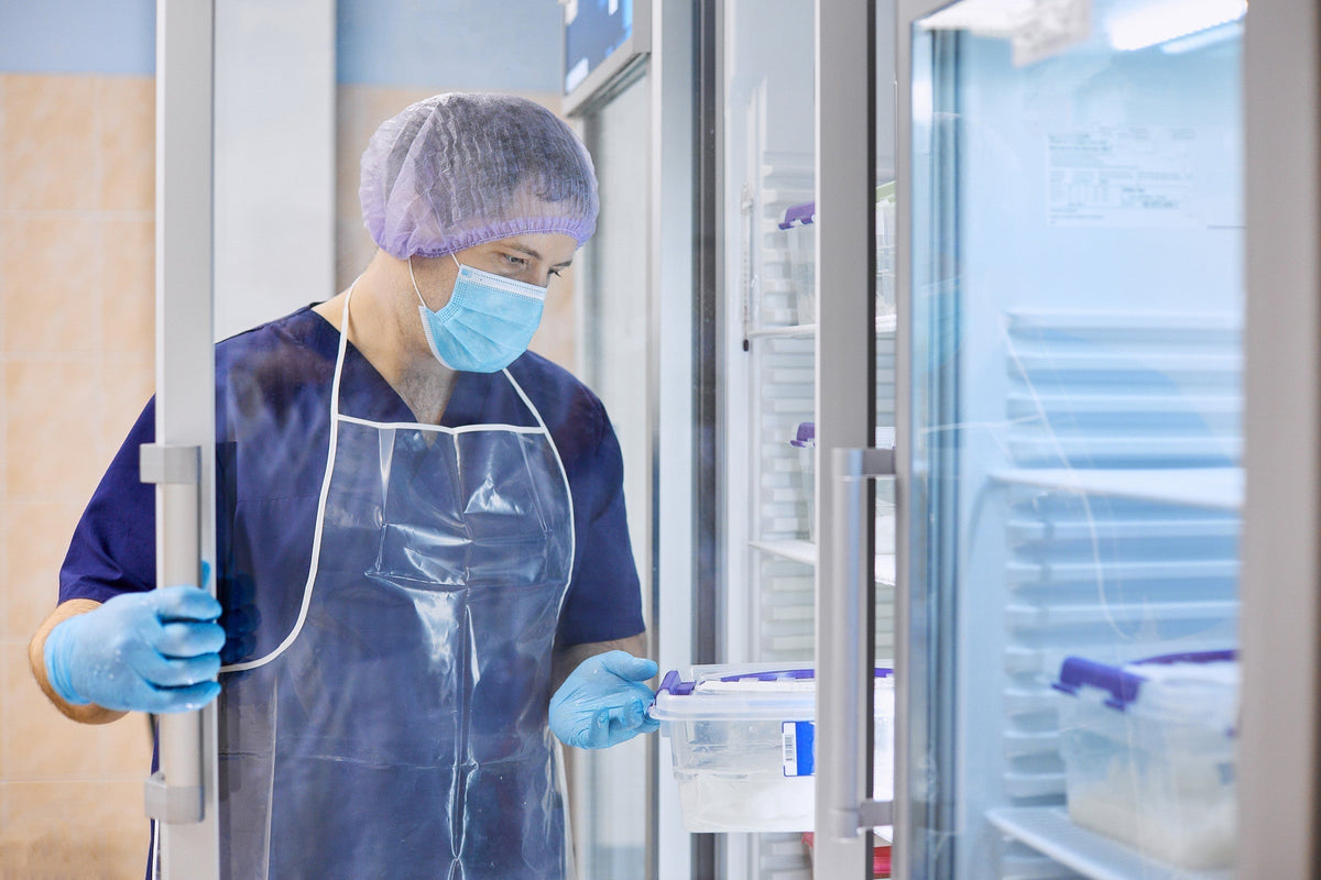 Lab Refrigerators vs Freezers: Differences, Uses & Storage Tips – LEI Sales