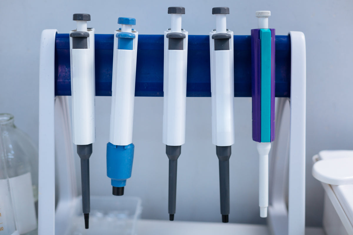 Pipettes 101: Choosing & Maintaining the Right Lab Pipette – LEI Sales