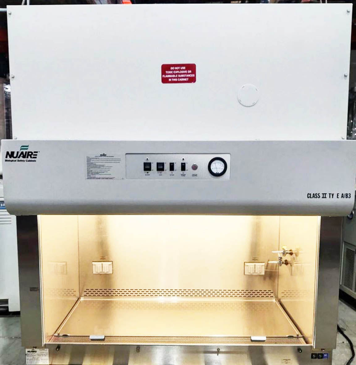 NuAire NU-S425-400 4 foot Type A2 biological safety cabinet with exist ...